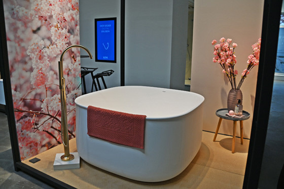 Badberatung - Reisser: Hybride Bad-Ausstellung in Frankfurt