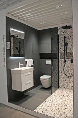 Badberatung - Reisser: Hybride Bad-Ausstellung in Frankfurt